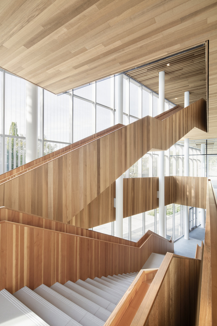 Frit and Form - Building