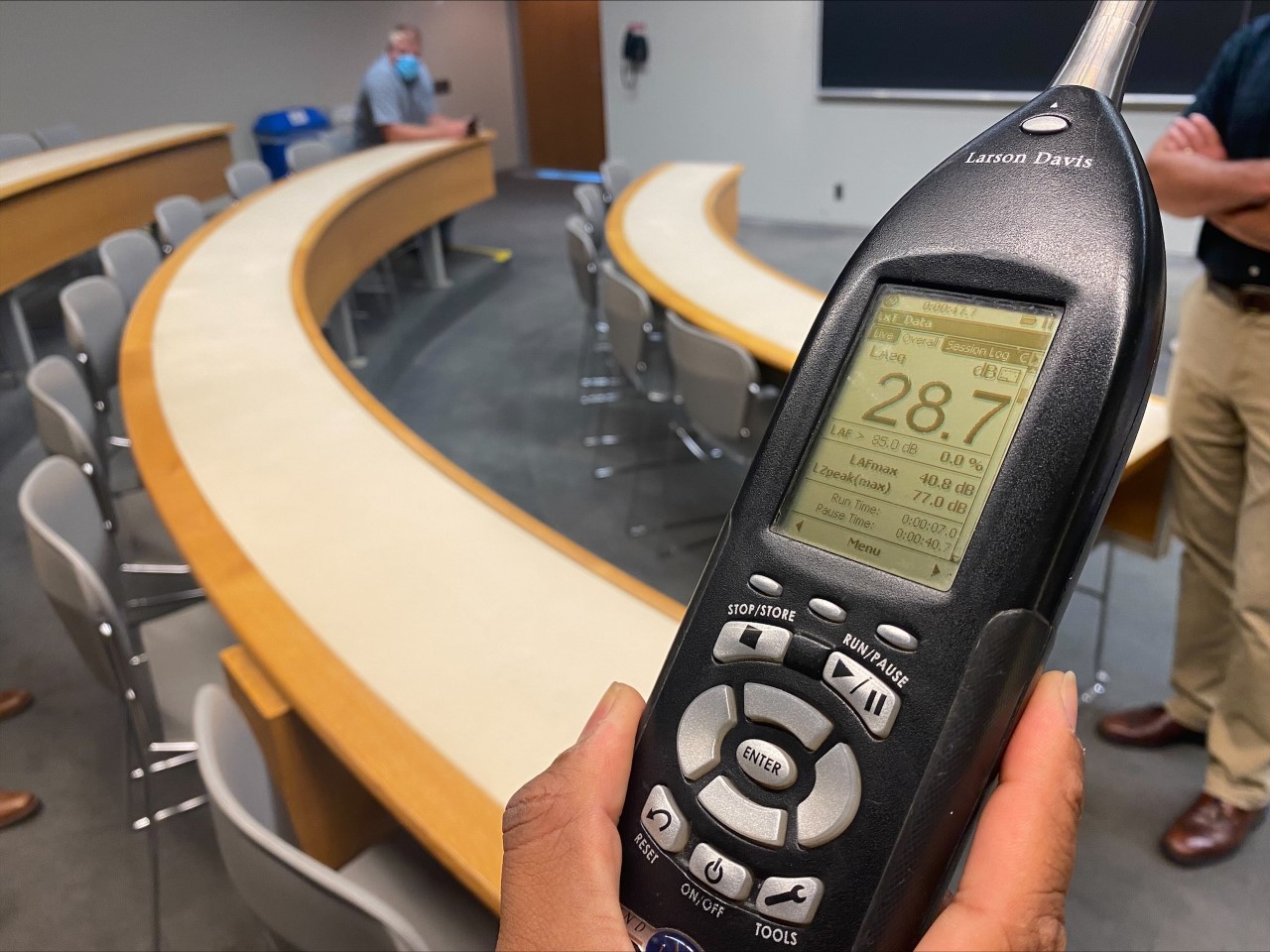 University lecture hall becomes testing lab for noise levels on Yonge ...