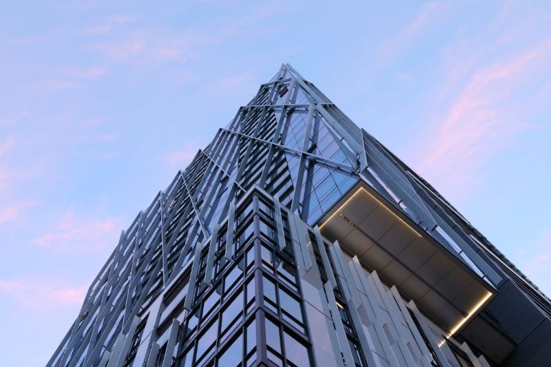 8X On The Park - Building