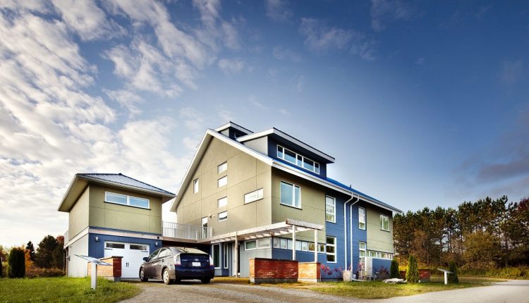 Archetype Sustainable House - Building