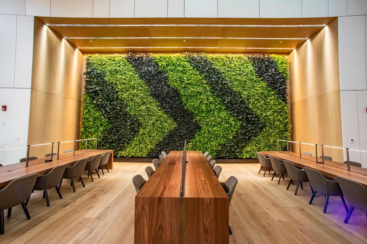 HQ Living Wall - Building